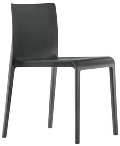 Pedrali Černá plastová jídelní židle Volt 670