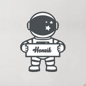 dřevo života Dřevěná dekorace Astronaut Zvolte barvu dekoru: Třešeň, Rozměry šxv (cm): 60x80
