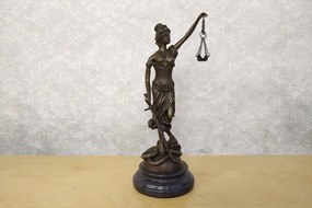 Spravedlnost – Justitia Themis, bronzová socha, elegantní soška bohyně práva