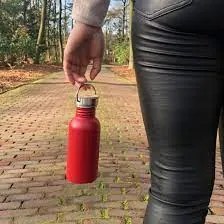 Nerezová láhev Urban na vodu s bambusovým víčkem 500 ml červená RETULP