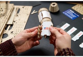 Ugears 3D dřevěné mechanické puzzle NASA, Saturn V