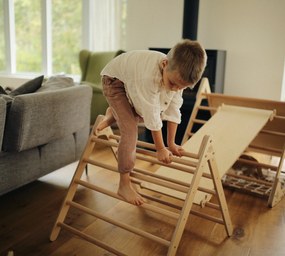 Montessori Piklerová oboustranná střední prolézačka trojúhelník