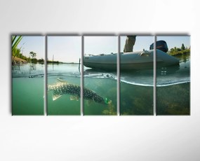 Malvis ® Obraz Rybář na člunu zdolává štiku ROZMĚR (šířka x výška): pětidílný obdélník 200x90 cm