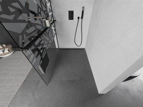 Mexen Kioto+, sprchová zástěna s poličkou a držákem na ručníky 130 x 200 cm, 8mm čiré sklo vzor bílý, černý profil, 800-130-121-70-85