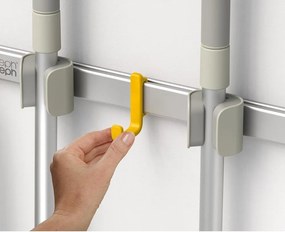 Držák na uklízecí pomůcky CleanTech – Joseph Joseph