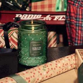 Voluspa svíčka Noble Fir Garland, 510 g