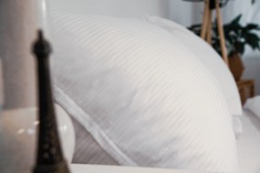 Ložní povlečení atlas grádl Stanex proužek 4mm bílý (LS418), 140 x 200 + 90 x 70, Zip