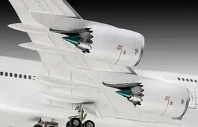Revell Boeing 747-8 Lufthansa / Plastikový model / 1:144 / 192 dílů /