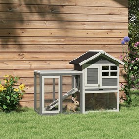 Klec pro králíky PawHut z borovicového dřeva 122 x 62,6 x 92 cm – vnitřní a venkovní, s odnímatelným dnem a rampou, šedá + černá + bílá