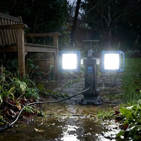 Duální přenosný LED reflektor se zásuvkou - Solight - 2x30W - 5400lm - 4000K