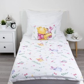 Bavlněné dětské povlečení do postýlky 100x135 cm Winnie the Pooh "Pooh Hugs" – Jerry Fabrics