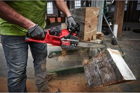 Milwaukee M18FCHS35-122 aku řetězová pila 35cm 2x12Ah 4933499223