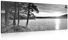Obraz západ slunce nad jezerem v černobílém provedení - 100x50 cm