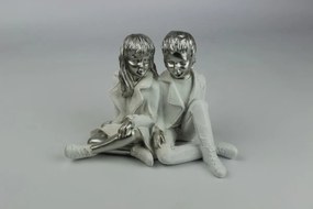 Bílo stříbrná figurka chlapce s holčičkou 19cm