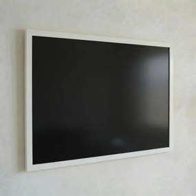 Toptabule.sk  Černá magnetická popisovací tabule v bílém dřevěném rámu COLOR 120x90 cm