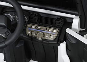 Elektrické autíčko Land Rover Defender 110 SVX bílé