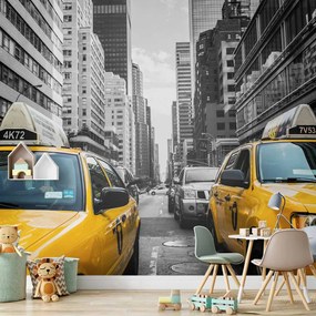 Fototapeta New York, architektura města - žlutá taxi a mrakodrapy v pozadí