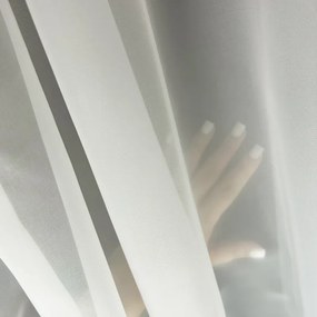 Voálová záclona hladká přírodní bílá s olůvkem metraž Ervi 0101