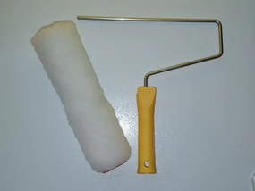 Váleček s rukojetí 23 cm