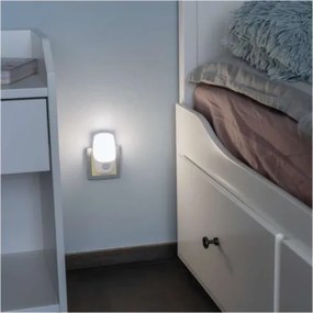 LED noční světlo EMOS P3318 s pohybovým čidlem do zásuvky