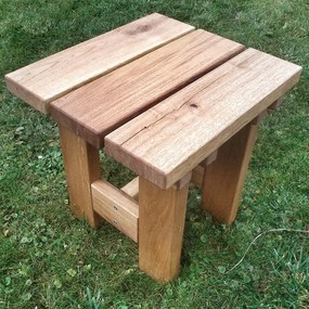 KULHÁNEK Přírodní dubová stolička Odstín nátěru: individuální
