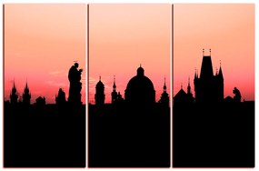 Obraz na plátně - Siluety věží a sochy v Praze 1112FB (105x70 cm)