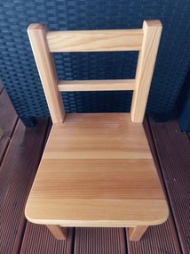 SLEVA - Dětská dřevěná židlička 1ks
