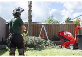 GTM GTS 1300 WDG benzinový drtič dřeva s pojezdem