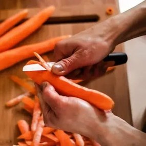 Fiskars Functional Form Loupací nůž s rovnou čepelí 8 cm
