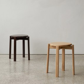 AUDO (MENU) Stolička Passage Stool, Natural Oak