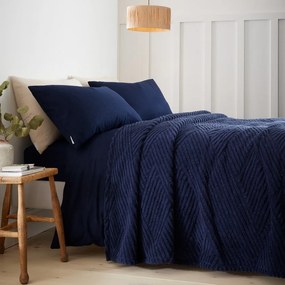 Tmavě modrý přehoz 230x220 cm Heat Buddy Super Thermal – Catherine Lansfield