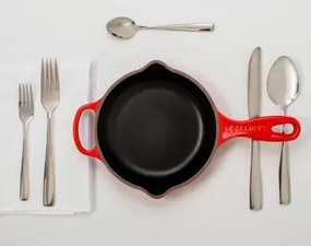 Le Creuset Pánev na smažení a servírování 23 cm Volcanic / Litina