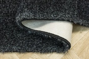 Metrážový koberec Shaggy Silky 78 černý
