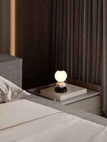 Designová stolní lampa Pallina A