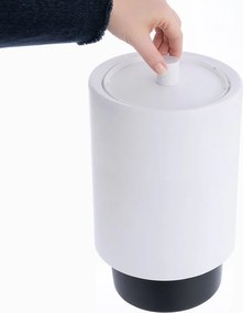 Bílý plastový odpadkový koš 6 l – Orion
