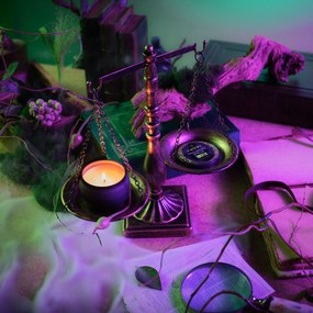 Voluspa Wicked svíčka Palo Santo Spells, 113 g
