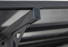 Hliníková pergola ke zdi 4,35 × 3,02 m, zastřešení terasy s polykarbonátovou střechou, výškově nastavitelná, šedá