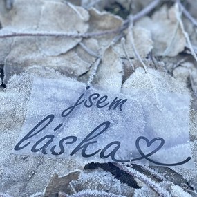 Vylen Jsem láska  Černá