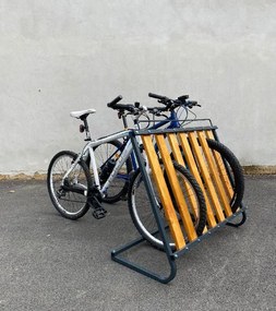 Dřevěný stojan na kola s kovovým rámem KACERLE (KS-500) Počet parkovacích míst: pro 3 kola, Barva dřeva: teak