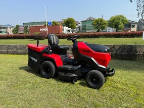 Hahn & Sohn Cedrus Zahradní traktor výkonný dvouválcový s košem C-TRAC-93HC HP17719