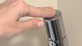 Hansgrohe Talis Select S, umyvadlová baterie 80 s výpustí, ovládání tlačítkem, chromová, 72040000