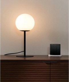 Bílá/černá stolní lampa se skleněným stínidlem (výška 35 cm) Brisia – Kave Home