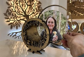 Li-Go Foto rámeček "V oblacích" 20x22cms podsvícením provedení povrchu: dub, varianta foto rámečku: s podsvícením do sítě 230V