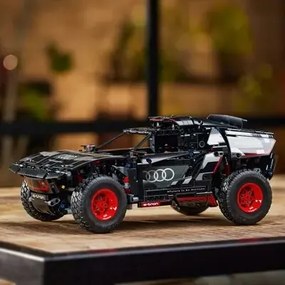 LEGO® Technic 42160 Audi RS Q e-tron / Počet dílků: 914 / od 10 let