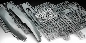 Revell HMCS Snowberry / Plastikový model / 1:144 / Počet dílků 501 / O