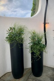 Květináč SOLERIO, výška 80 cm, sklolaminát, černá