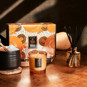Voluspa – dárková sada svíčka & difuzér Spiced Pumpkin Latte (Kořeněné dýňové latte)