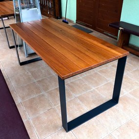 KULHÁNEK Zahradní stůl s nohami z ploché oceli Odstín nátěru: olej - bezbarvý, Velikost desky: 200x90 cm, Odstín podnože: černá - RAL 9005