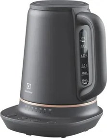 Electrolux E7K1-6BP černá / Rychlovarná konvice / 2400 W / 1.7 L / ner