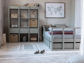 Dřevěná jednolůžková postel s čely TWEENS Zvolte barvu: Eukalyptová